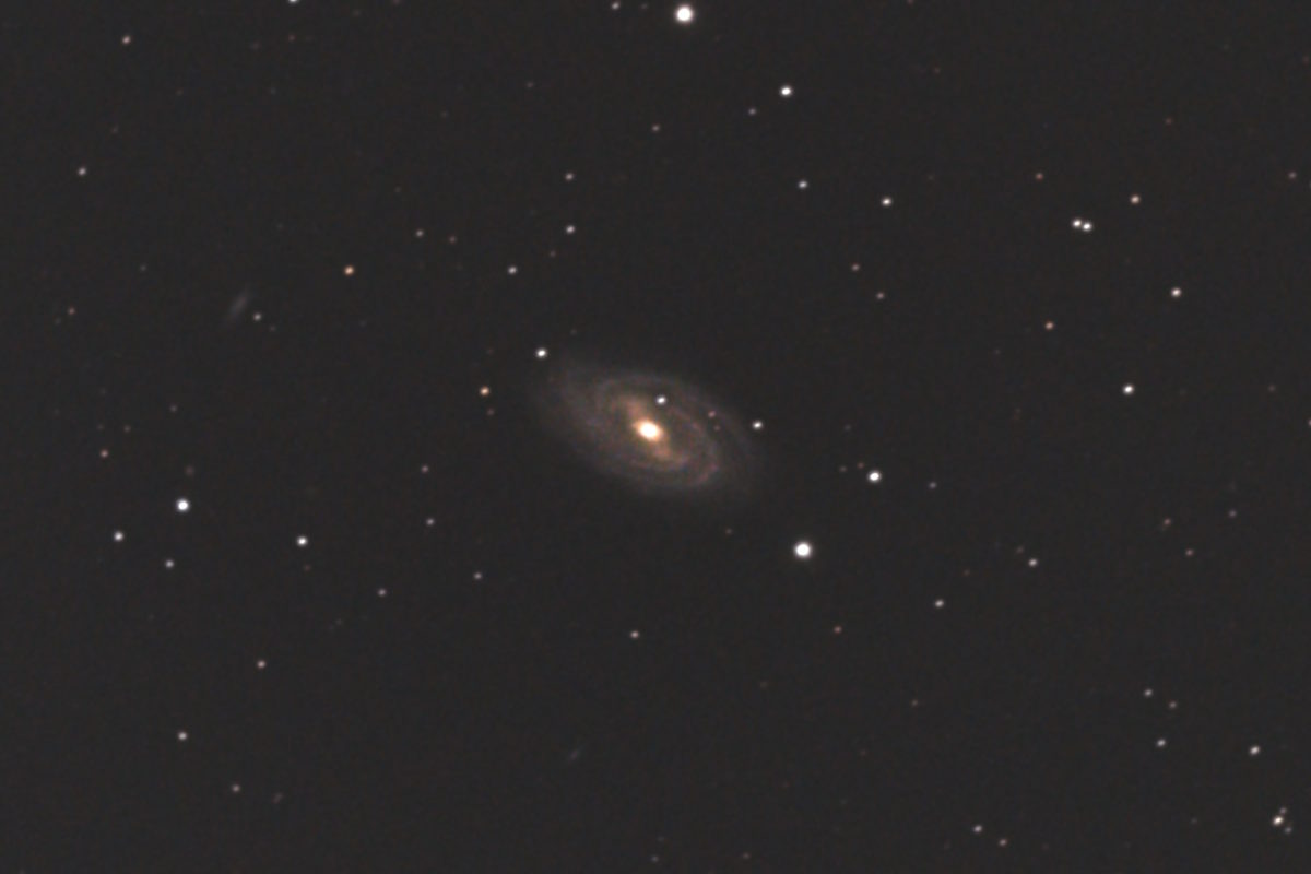 M109のメシエ天体の写真と位置や星図と撮影データ｜天体写真ナビ