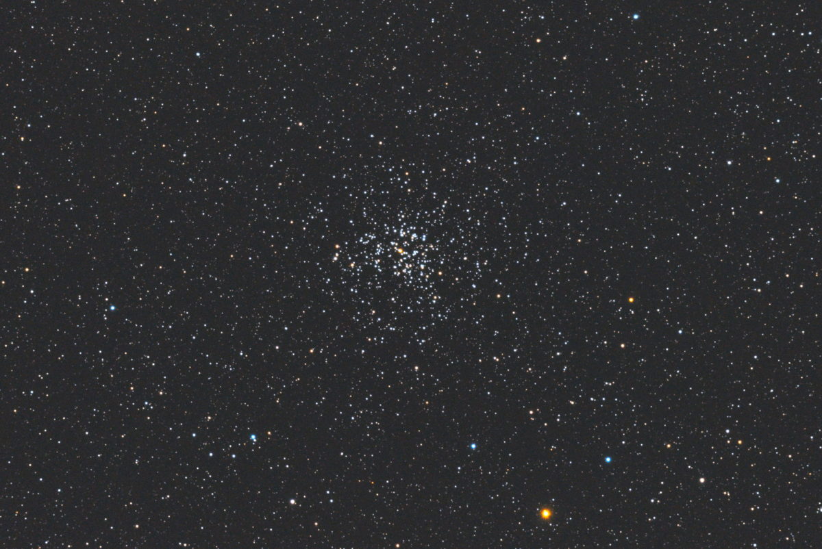 M37のメシエ天体の写真と位置や星図と撮影データ｜天体写真ナビ